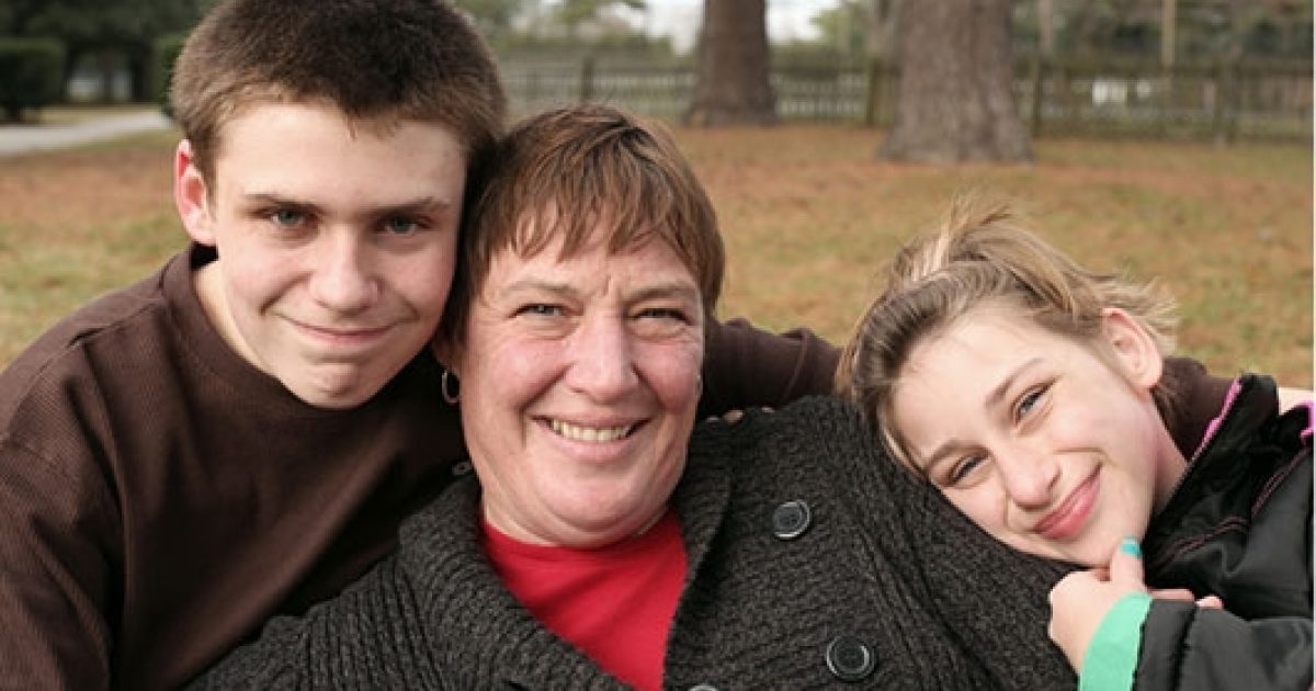 More Children Living in Single-Parent Families - The Annie E. Casey ...
